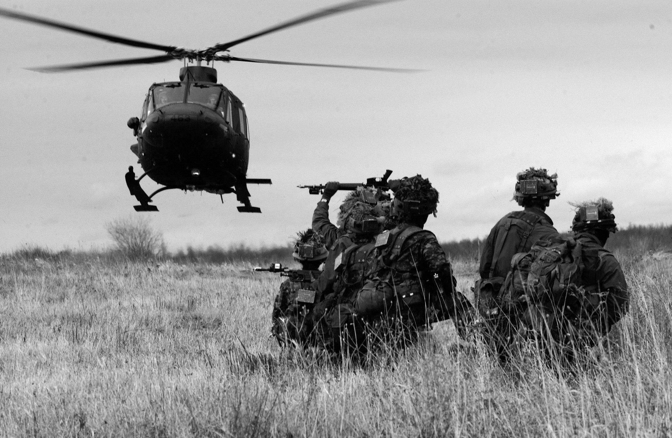 The Year 2013 Marked the 30th Anniversary of The Queen’s Own as a “Para ...