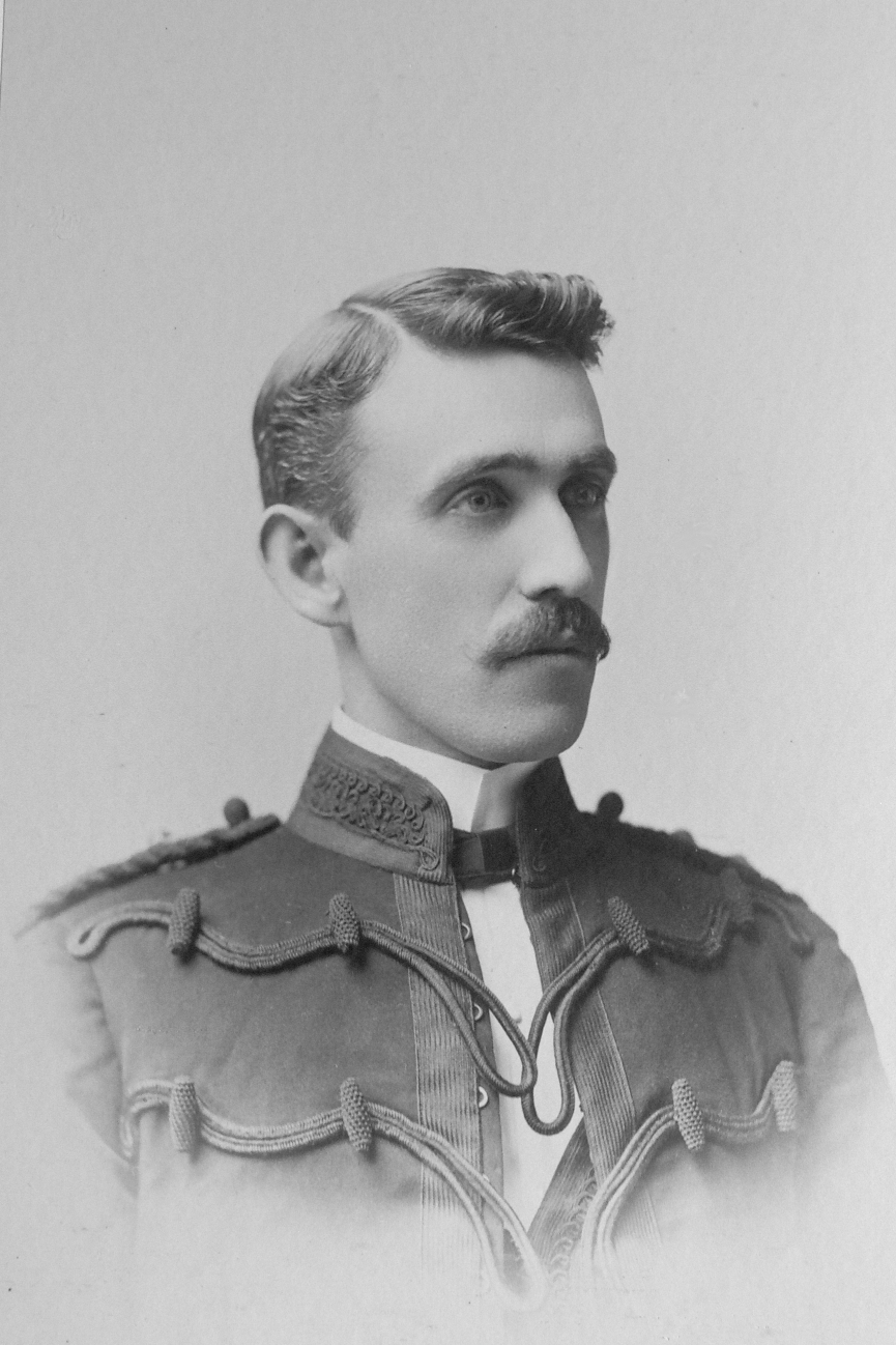 Rennie R, Capt | The Queen's Own Rifles of Canada Regimental Museum and ...